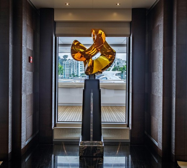 Yacht WHITE RABBIT, Echo Yachts | CHARTERWORLD Luxury Superyacht Charters